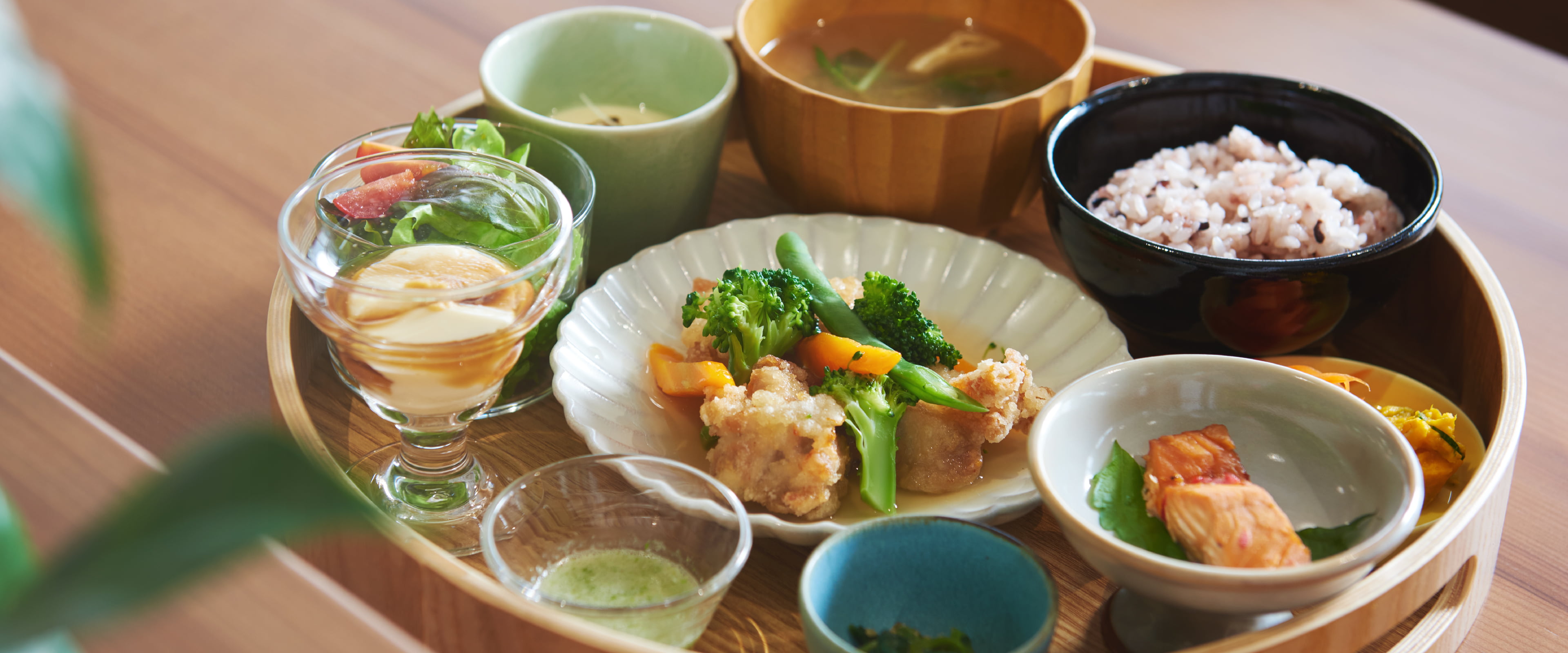 ON THE UMAMI TSUBAME SANJO PORT | 新潟・燕三条のカフェ＆ファクトリーショップ、おだし専門店オンザウマミ